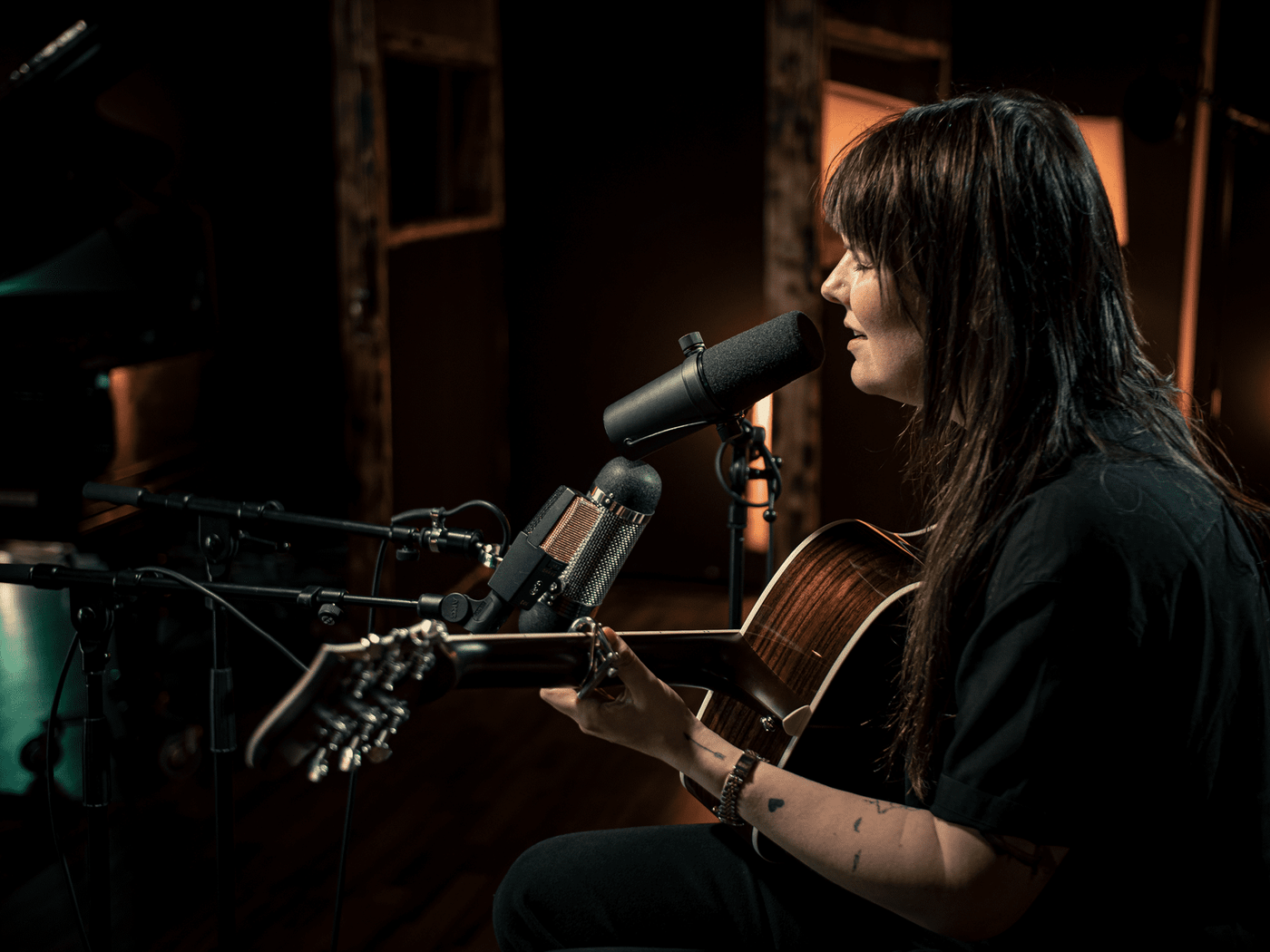 Baum Guitars | Electric, Acoustic & Bass Guitars